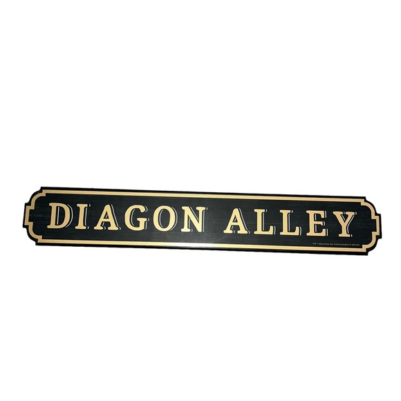 Warner Bros. | Accents | Harry Potter Diagon Alley Horizontal Wood Wall ...